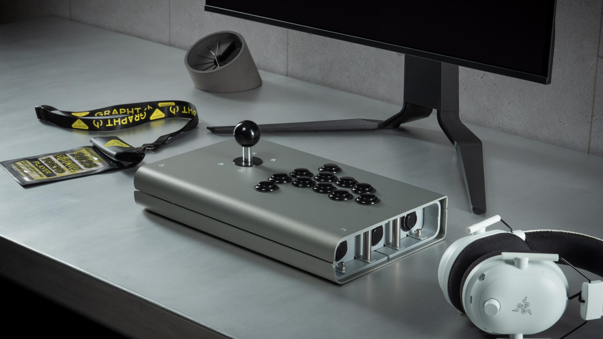 GRAPHT、理想のゲーミングデバイスを”創造”できるサブブランド『GRAPHT REMIXERS』を発表 第1弾製品セミオーダー＆組み立て式カスタムアーケードコントローラー『iO』（イオ）の ...